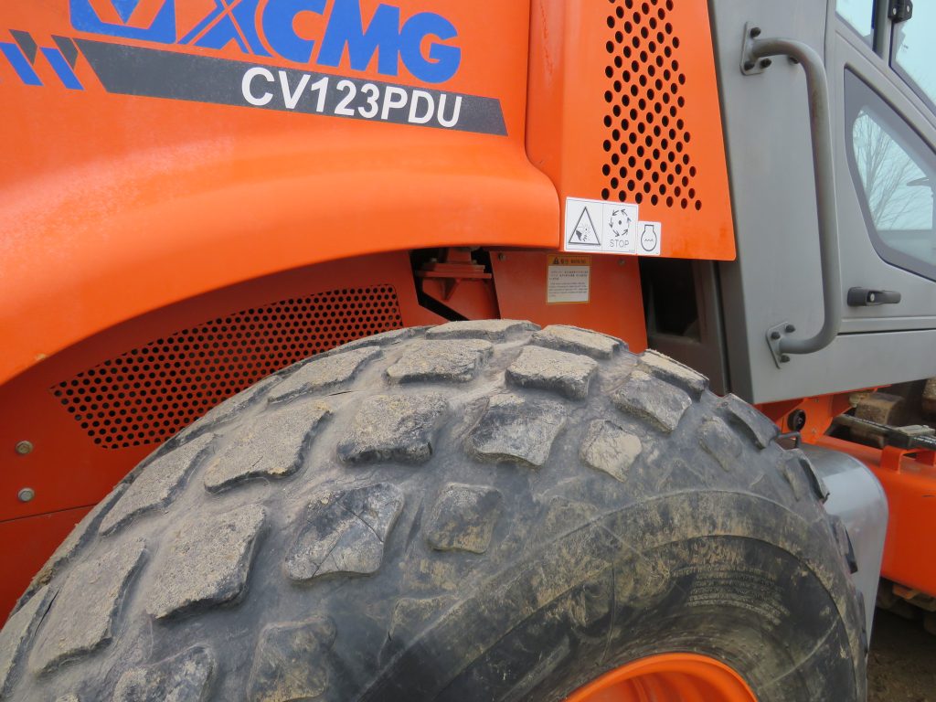 2019 XCMG CV123PDU 13952 - M & D Truck and Equipment Sales